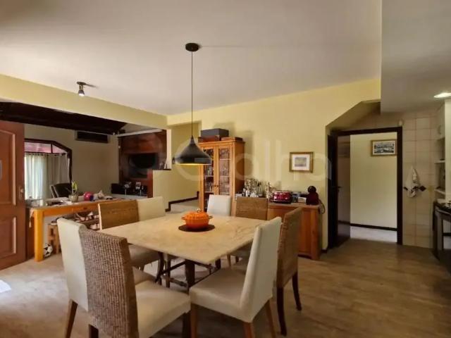 Casa / Sobrado para Venda em Florianópolis/SC Itacorubi 4 Quartos