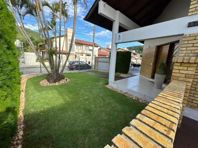 Casa / Sobrado para Venda em Florianópolis/SC Itacorubi 4 Quartos