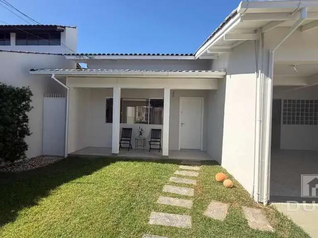 Casa / Sobrado para Venda em Florianópolis/SC Itacorubi 4 Quartos