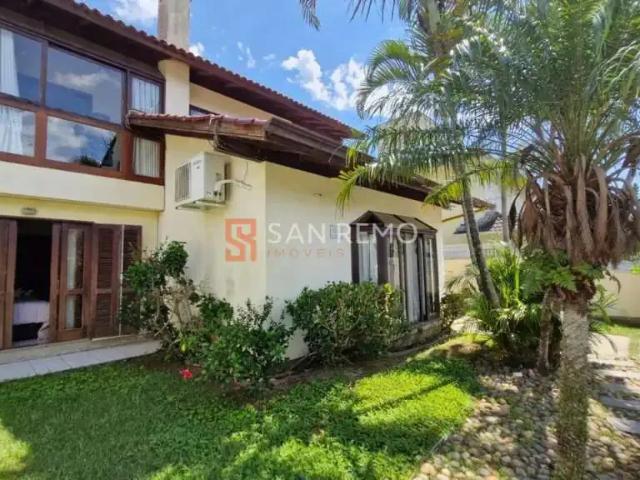 Casa / Sobrado para Venda em Florianópolis/SC Itacorubi 4 Quartos