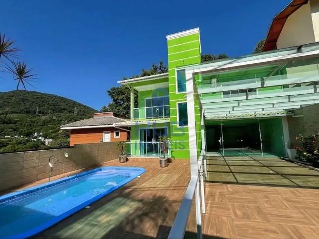 Casa / Sobrado para Venda em Florianópolis/SC Itacorubi 4 Quartos