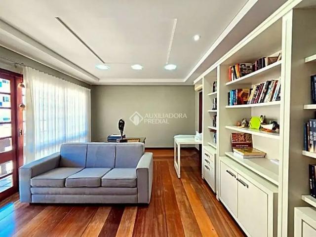 Casa / Sobrado para Venda em Florianópolis/SC Itacorubi 4 Quartos