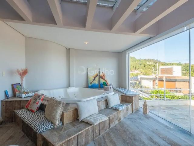 Casa / Sobrado para Venda em Florianópolis/SC João Paulo 4 Quartos