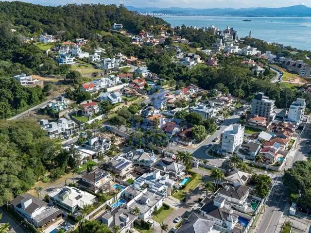 Casa / Sobrado para Venda em Florianópolis/SC João Paulo 4 Quartos