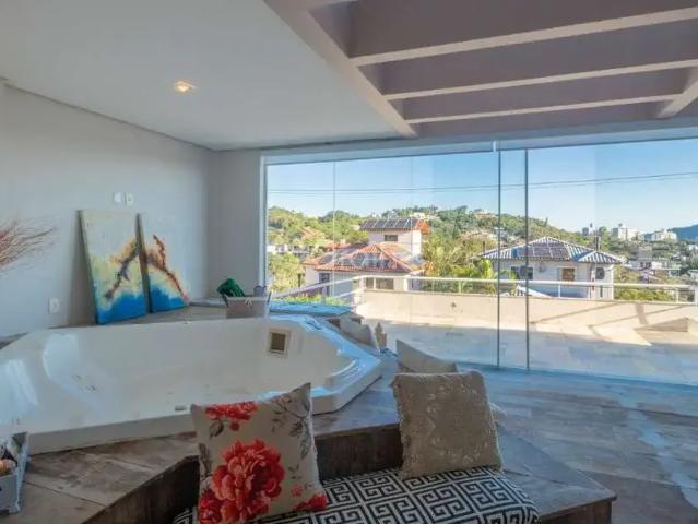 Casa / Sobrado para Venda em Florianópolis/SC João Paulo 4 Quartos
