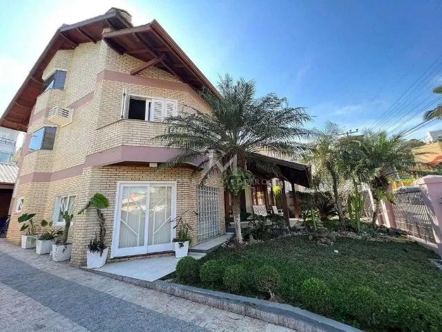 Casa / Sobrado para Venda em Florianópolis/SC João Paulo 4 Quartos