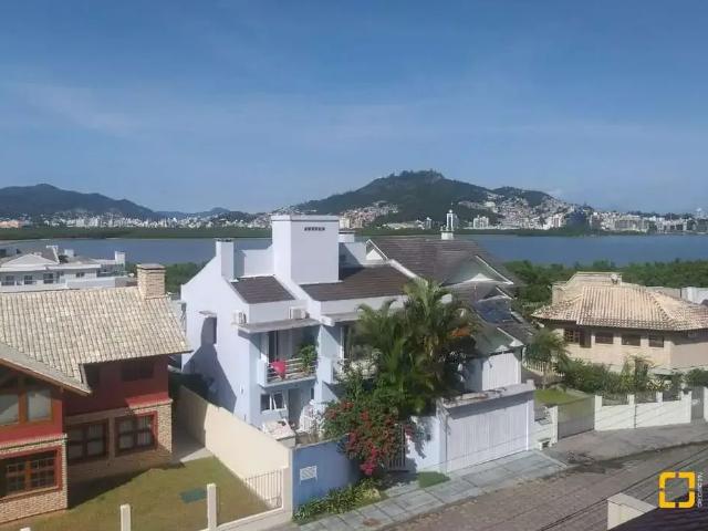 Casa / Sobrado para Venda em Florianópolis/SC João Paulo 3 Quartos