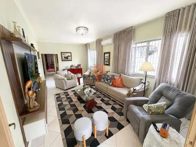Casa / Sobrado para Venda em Florianópolis/SC Jardim Atlântico 4 Quartos