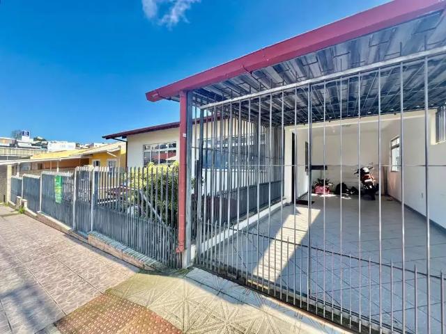 Casa / Sobrado para Venda em Florianópolis/SC Jardim Atlântico 4 Quartos