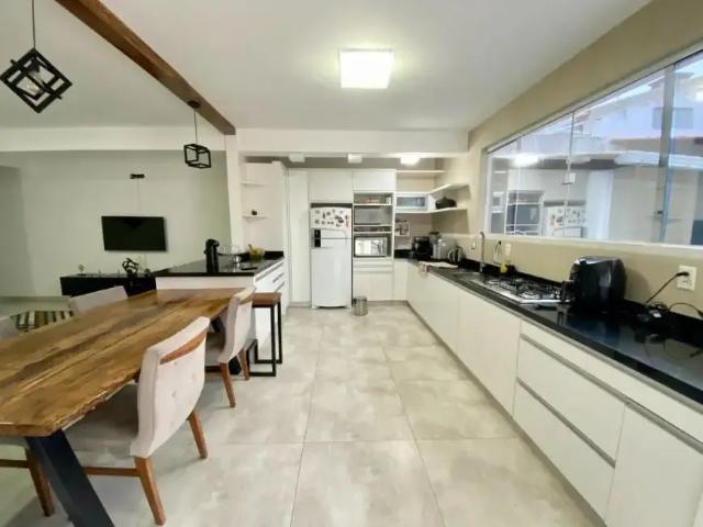 Casa / Sobrado para Venda em Florianópolis/SC Jardim Atlântico 4 Quartos