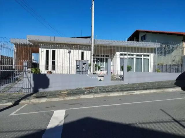 Casa / Sobrado para Venda em Florianópolis/SC Jardim Atlântico 4 Quartos