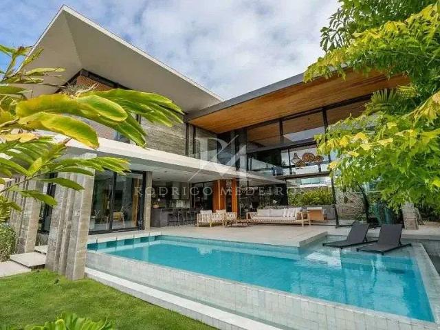 Casa / Sobrado para Venda em Florianópolis/SC Jurerê Internacional 3 Quartos