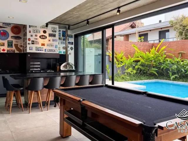 Casa / Sobrado para Venda em Florianópolis/SC Jurerê Internacional 4 Quartos