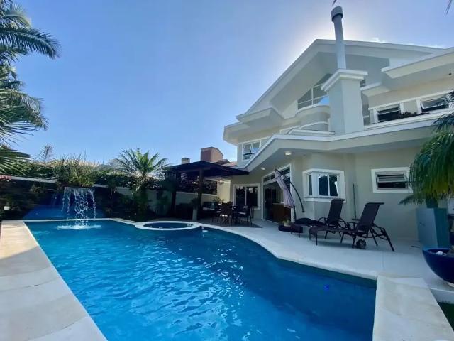 Casa / Sobrado para Venda em Florianópolis/SC Jurerê Internacional 5 Quartos