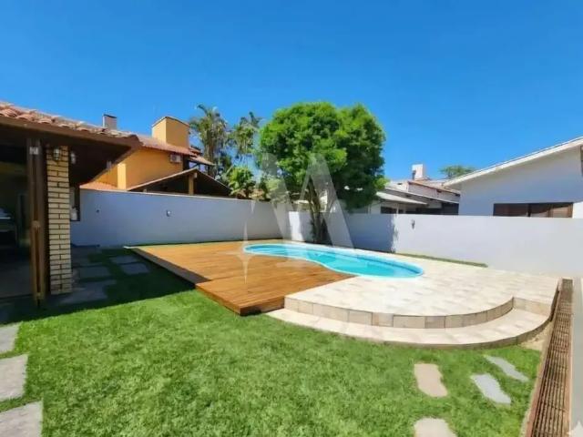 Casa / Sobrado para Venda em Florianópolis/SC Jurerê 4 Quartos