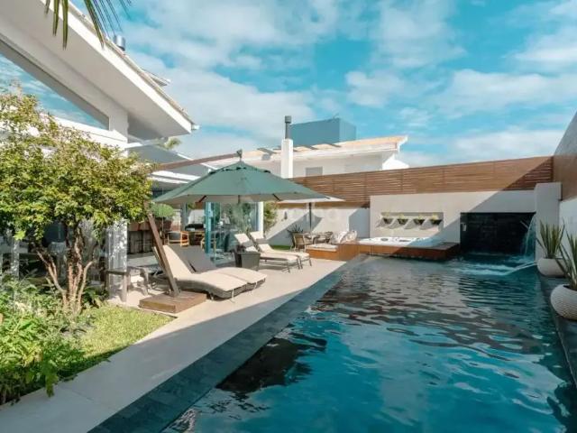 Casa / Sobrado para Venda em Florianópolis/SC Jurerê 5 Quartos