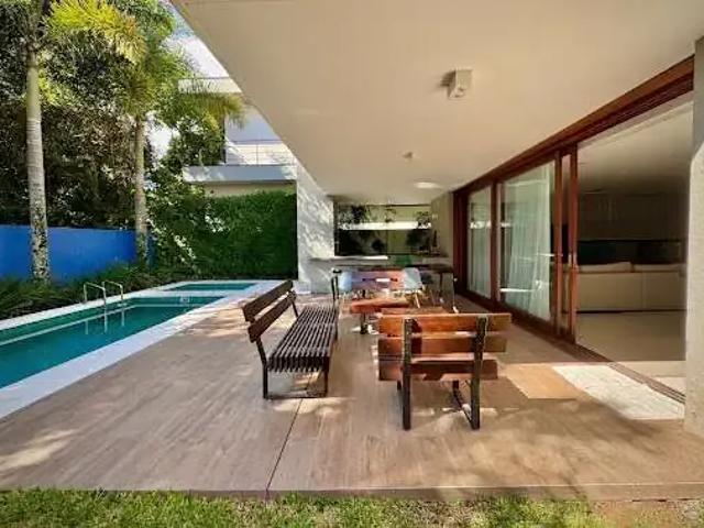 Casa / Sobrado para Venda em Florianópolis/SC Jurerê 5 Quartos