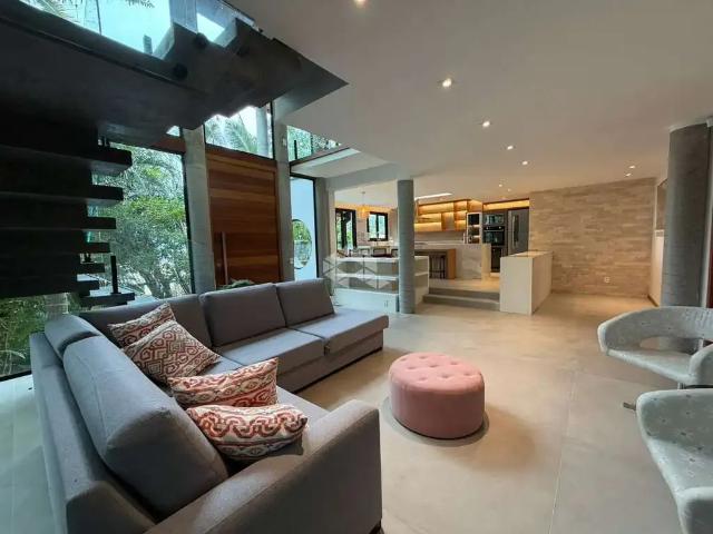 Casa / Sobrado para Venda em Florianópolis/SC Lagoa da Conceição 3 Quartos