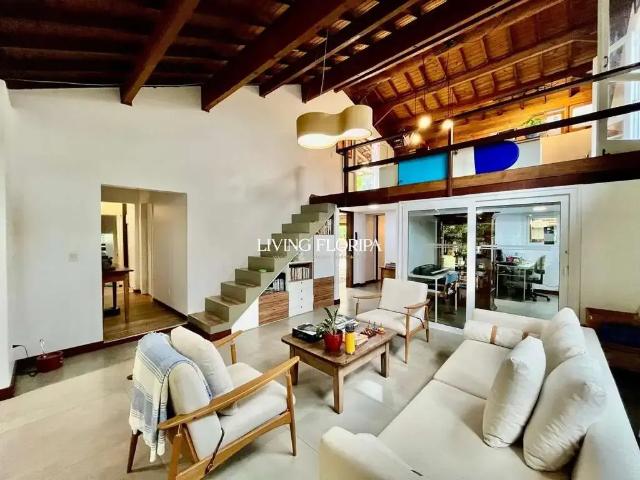 Casa / Sobrado para Venda em Florianópolis/SC Lagoa da Conceição 3 Quartos