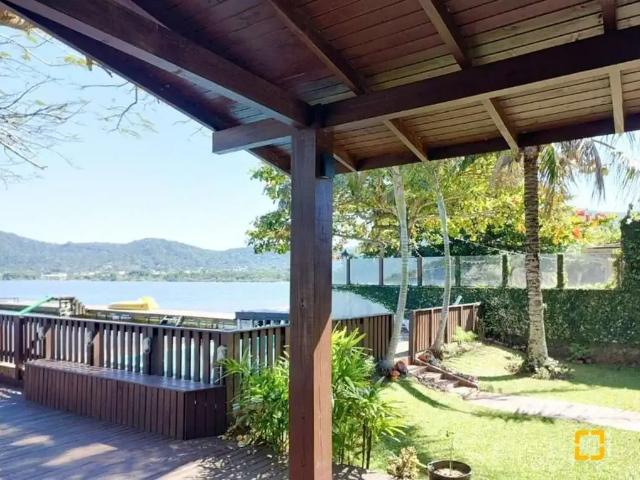 Casa / Sobrado para Venda em Florianópolis/SC Lagoa da Conceição 4 Quartos