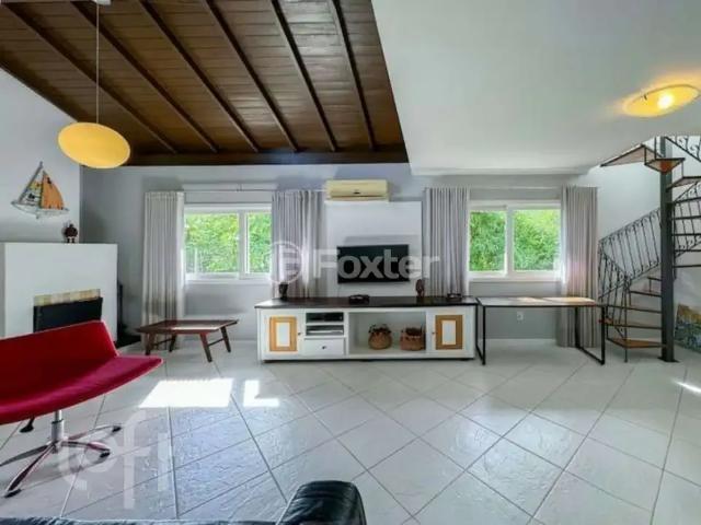 Casa / Sobrado para Venda em Florianópolis/SC Lagoa da Conceição 4 Quartos