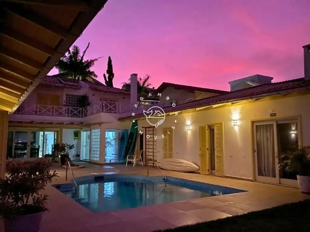 Casa / Sobrado para Venda em Florianópolis/SC Lagoa da Conceição 5 Quartos