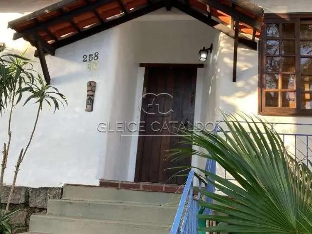 Casa / Sobrado para Venda em Florianópolis/SC Lagoa da Conceição 5 Quartos
