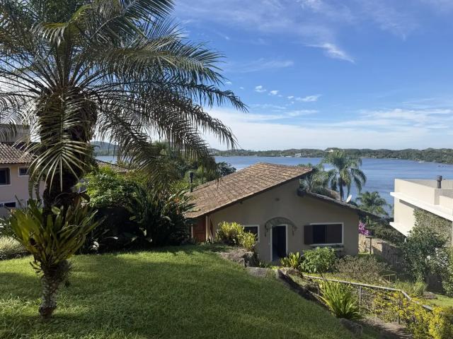 Casa / Sobrado para Venda em Florianópolis/SC Lagoa da Conceição 5 Quartos