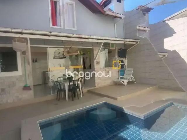Casa / Sobrado para Venda em Florianópolis/SC Monte Verde 4 Quartos