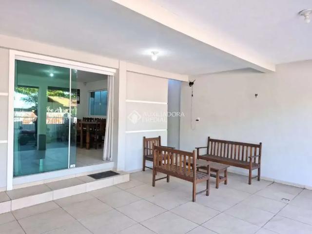 Casa / Sobrado para Venda em Florianópolis/SC Morro das Pedras 4 Quartos