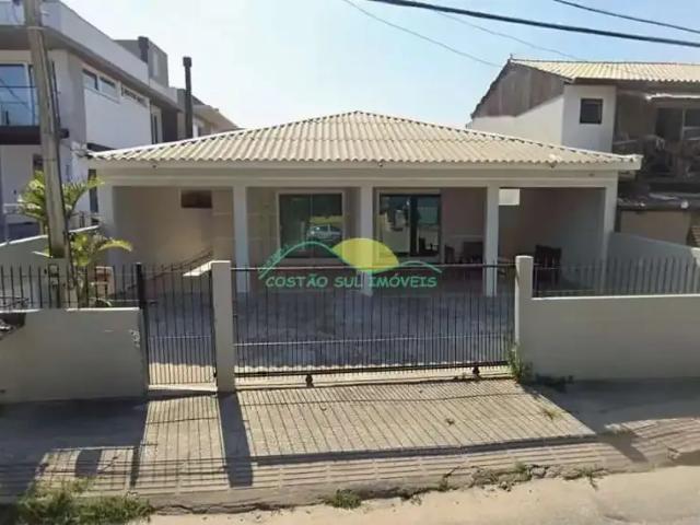 Casa / Sobrado para Venda em Florianópolis/SC Morro das Pedras 4 Quartos