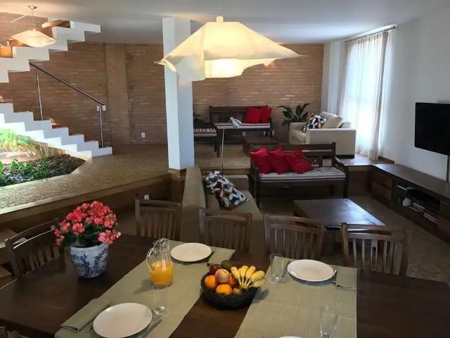 Casa / Sobrado para Venda em Florianópolis/SC Morro das Pedras 5 Quartos