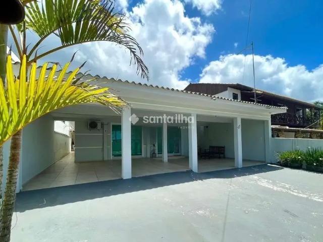 Casa / Sobrado para Venda em Florianópolis/SC Morro das Pedras 3 Quartos
