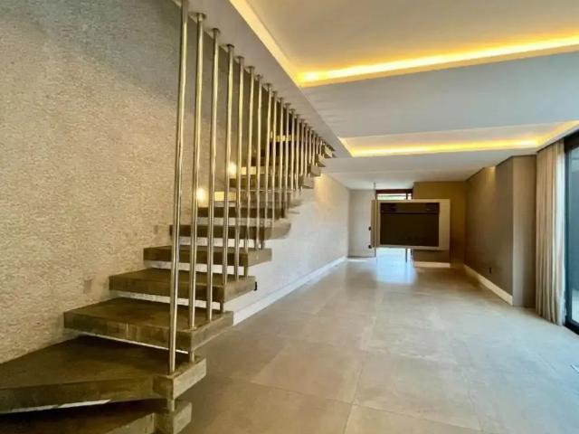 Casa / Sobrado para Venda em Florianópolis/SC Morro das Pedras 3 Quartos
