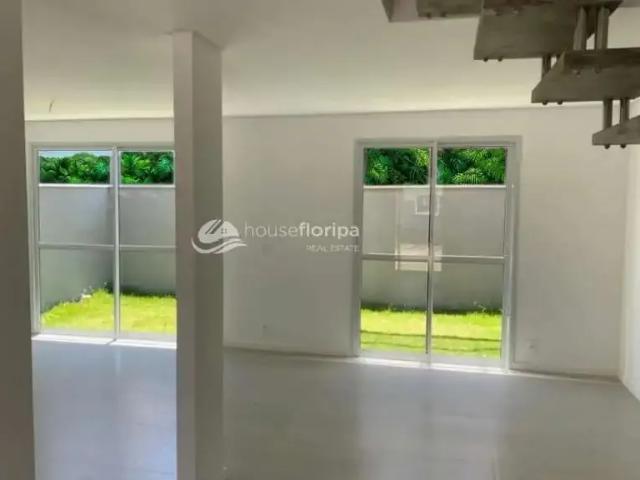 Casa / Sobrado para Venda em Florianópolis/SC Morro das Pedras 3 Quartos