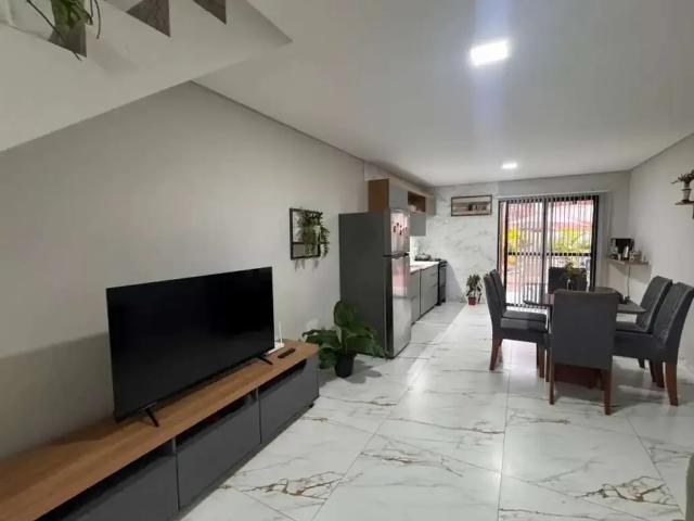 Casa / Sobrado para Venda em Florianópolis/SC São João do Rio Vermelho 2 Quartos