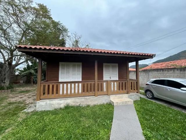 Casa / Sobrado para Venda em Florianópolis/SC São João do Rio Vermelho 2 Quartos