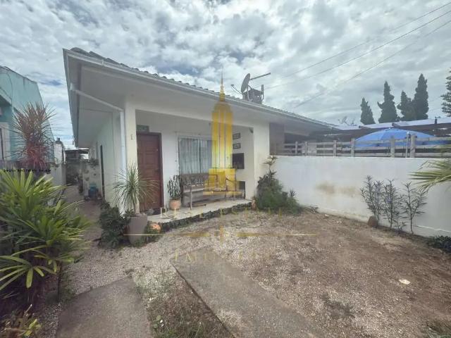 Casa / Sobrado para Venda em Florianópolis/SC São João do Rio Vermelho 2 Quartos