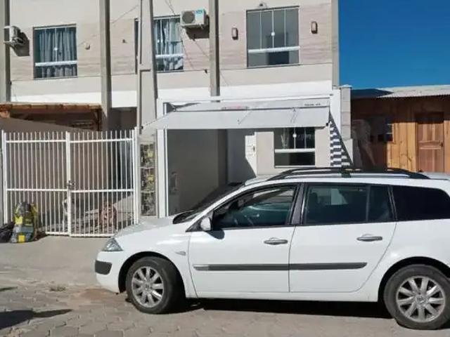 Casa / Sobrado para Venda em Florianópolis/SC São João do Rio Vermelho 2 Quartos