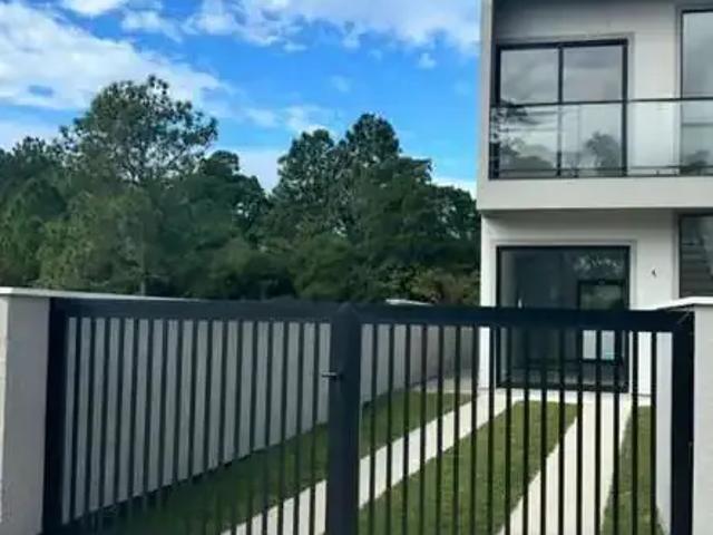 Casa / Sobrado para Venda em Florianópolis/SC São João do Rio Vermelho 3 Quartos