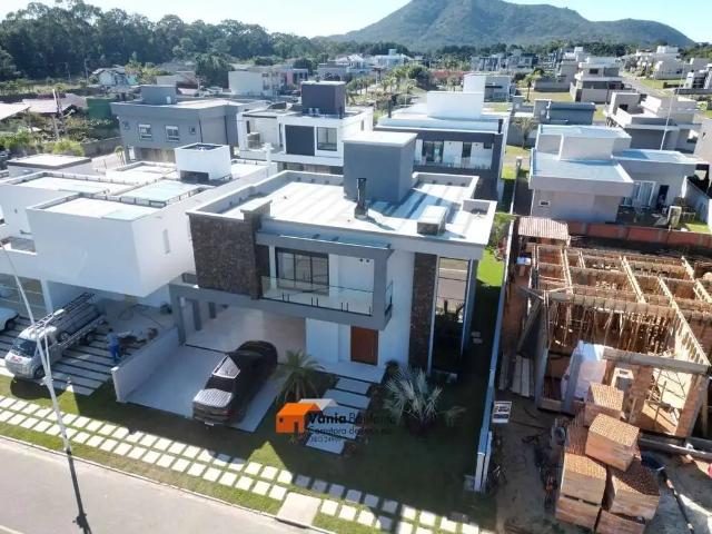Casa / Sobrado para Venda em Florianópolis/SC São João do Rio Vermelho 3 Quartos