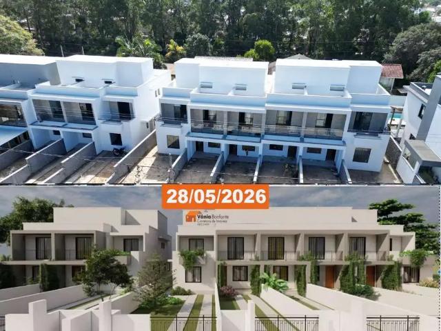 Casa / Sobrado para Venda em Florianópolis/SC São João do Rio Vermelho 3 Quartos