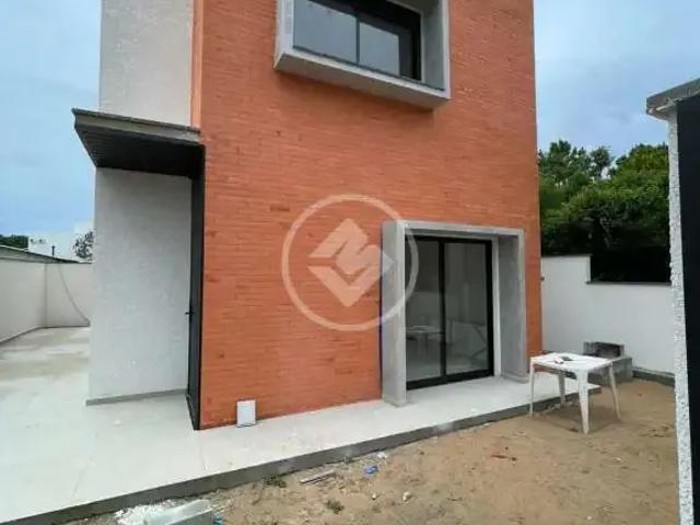 Casa / Sobrado para Venda em Florianópolis/SC São João do Rio Vermelho 3 Quartos