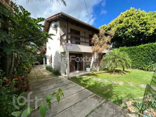 Casa / Sobrado para Venda em Florianópolis/SC São João do Rio Vermelho 3 Quartos