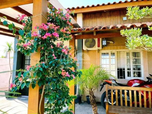 Casa / Sobrado para Venda em Florianópolis/SC São João do Rio Vermelho 3 Quartos