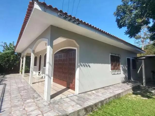 Casa / Sobrado para Venda em Florianópolis/SC São João do Rio Vermelho 3 Quartos
