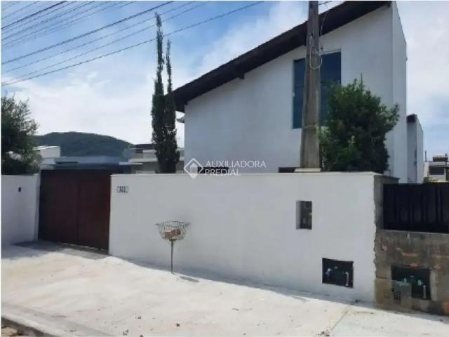 Casa / Sobrado para Venda em Florianópolis/SC São João do Rio Vermelho 3 Quartos