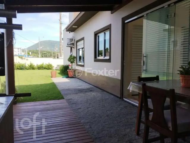 Casa / Sobrado para Venda em Florianópolis/SC São João do Rio Vermelho 3 Quartos
