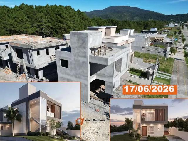 Casa / Sobrado para Venda em Florianópolis/SC São João do Rio Vermelho 3 Quartos