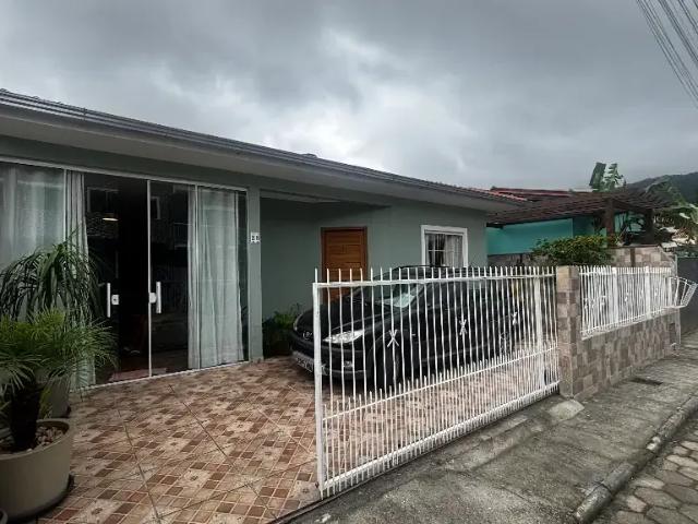 Casa / Sobrado para Venda em Florianópolis/SC São João do Rio Vermelho 3 Quartos